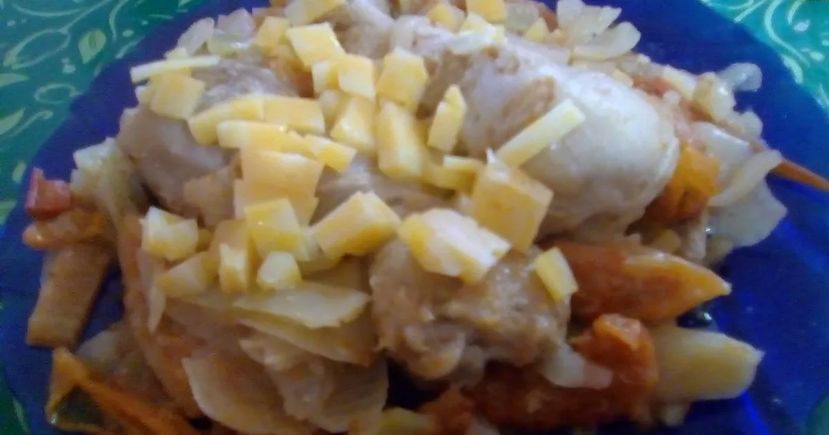Голень курицы тушеная с помидорами, перцем и луком рецепт с фото ...