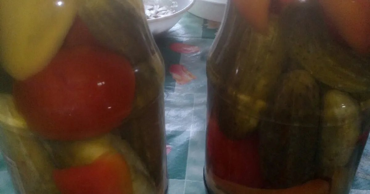 Маринованные огурцы с помидорами и болгарским перцем #заготовки рецепт ...
