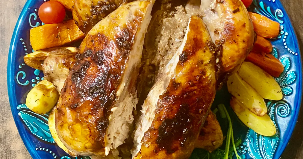 🇦🇿 Левенги (Levengi) - Курочка, фаршированная орехово-алычевой пастой ...