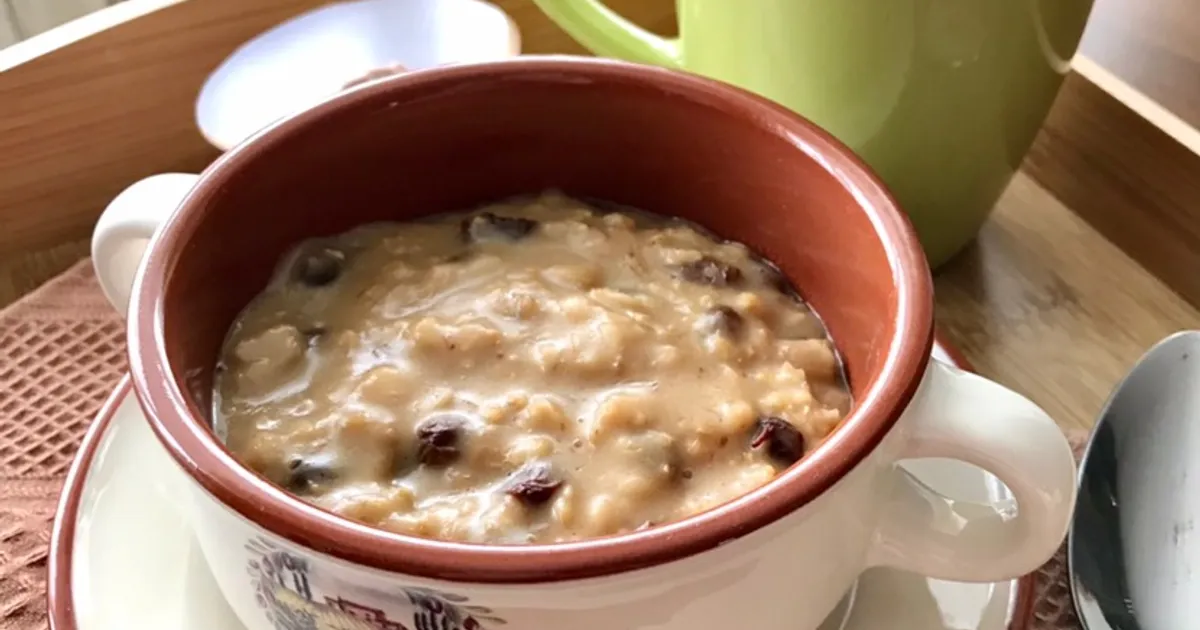 Овсянка на соевом молоке с изюмом и кокосовым маслом🥛(vegan 🌱) рецепт с ...