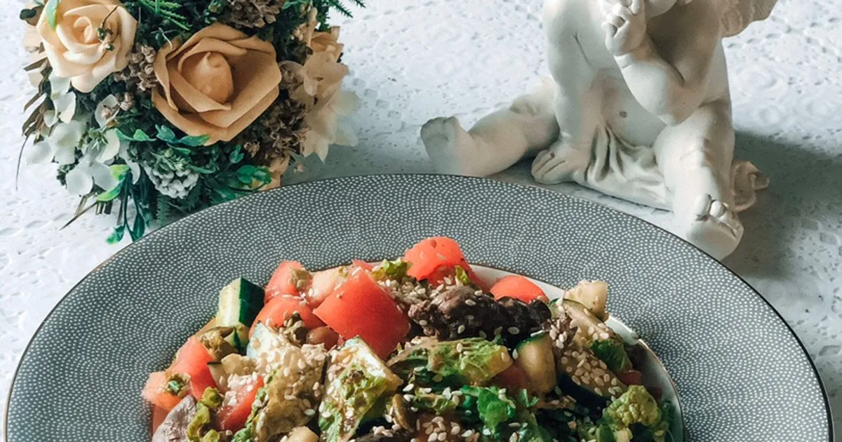 Тёплый салат с куриной печенью рецепт с фото пошаговый от Натали Бутковская (@butkovskaya_n)🏃‍♂️ ...